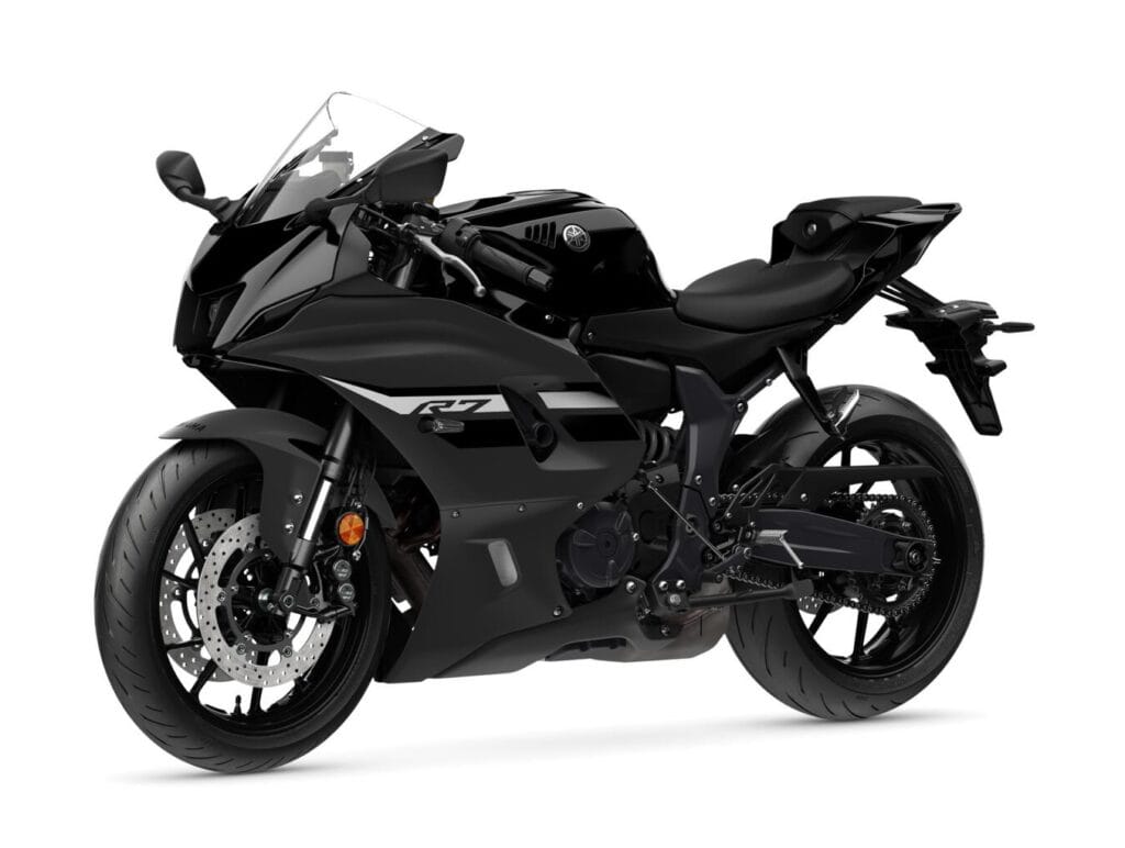 Yamaha R7 (2022+) - Specs and ergonomics