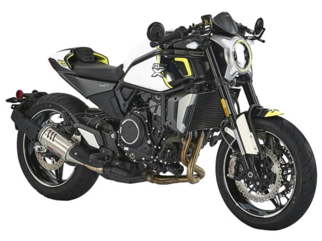 CFMoto 700CL-X Sport (2022+) - Specs and ergonomics